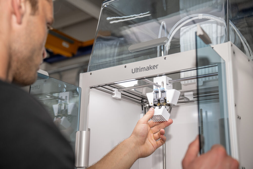 UltiMaker S6 Redefines Affordable, High-Performance 3D Printing for Defense, Education, and ...